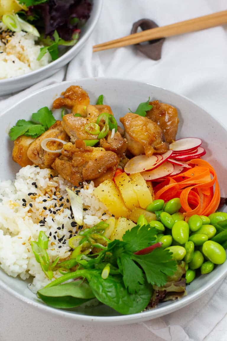 Easy Chicken Poke Bowls - Plates by Nat