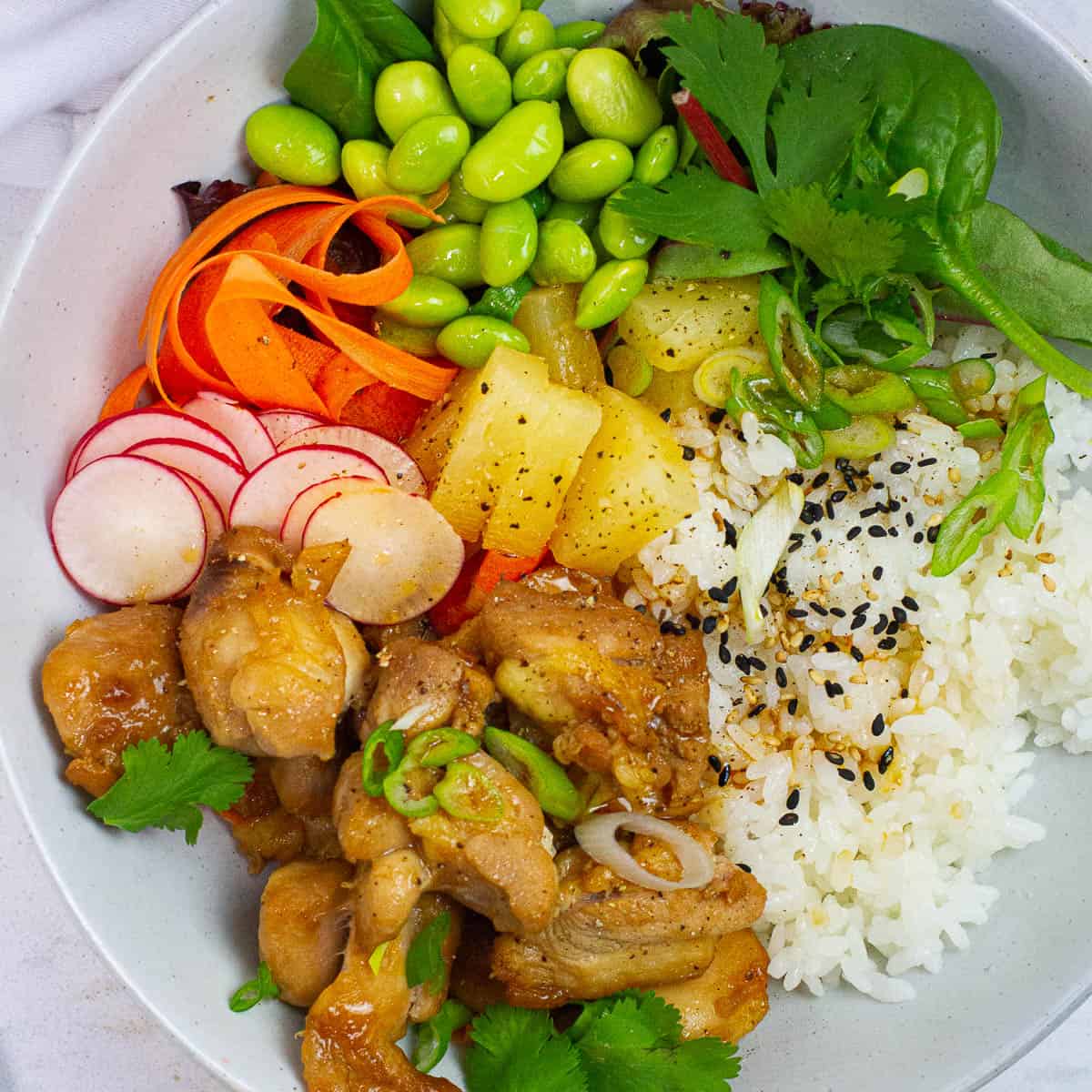 Easy Chicken Poke Bowls - Plates by Nat
